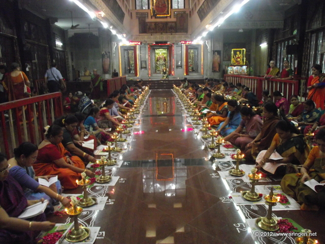 Deepa Pujas by Suvasinis at Mumbai Sringeri Math - Sri Sringeri Sharada ...