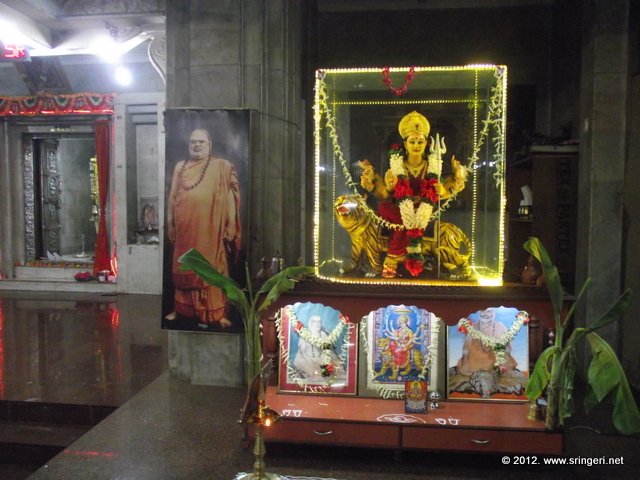 Deepa Pujas by Suvasinis at Mumbai Sringeri Math - Sri Sringeri Sharada ...