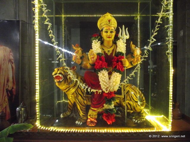 Deepa Pujas by Suvasinis at Mumbai Sringeri Math - Sri Sringeri Sharada ...