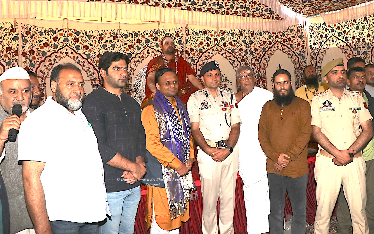 Historic Kashmir Yatra of Sringeri Jagadguru Sri Sannidhanam - Sri ...